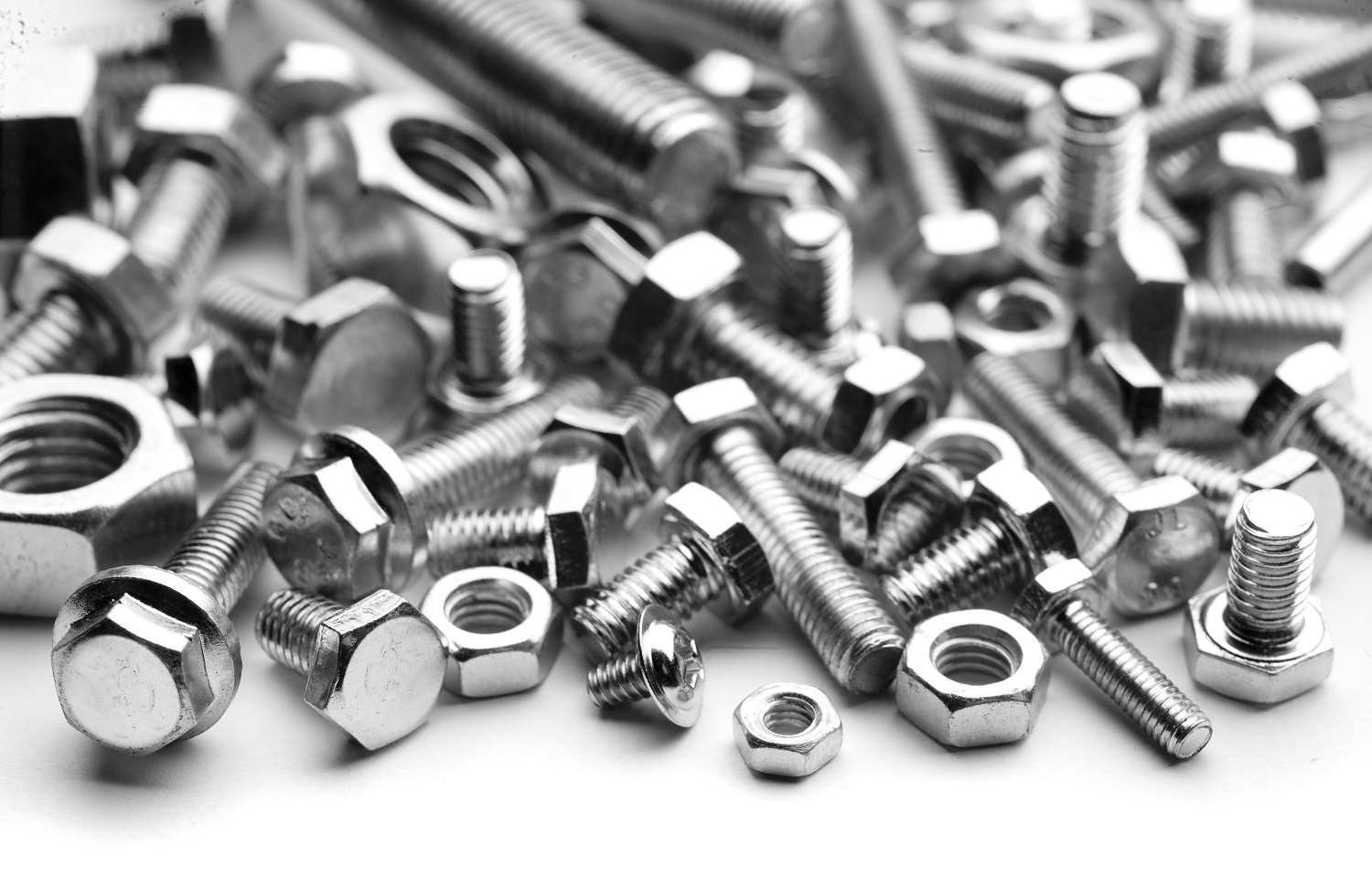 Gdzie używane są śruby specjalne? - Omni-Group.pl